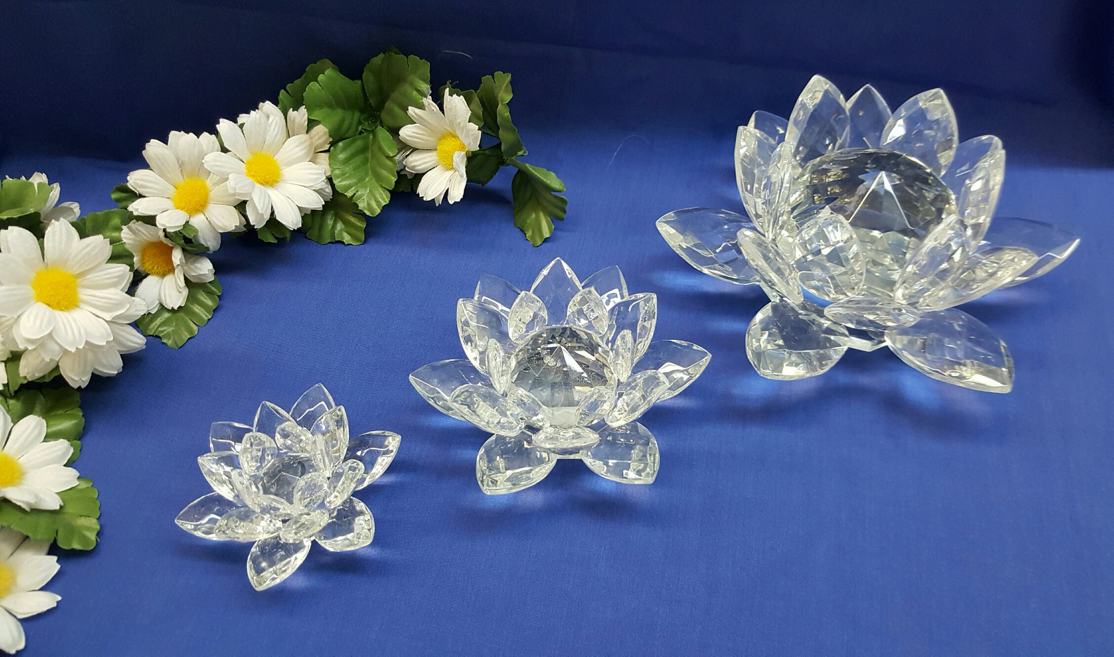 Crystal Lotus Flower Feng Shui Meaning | Best Flower Site